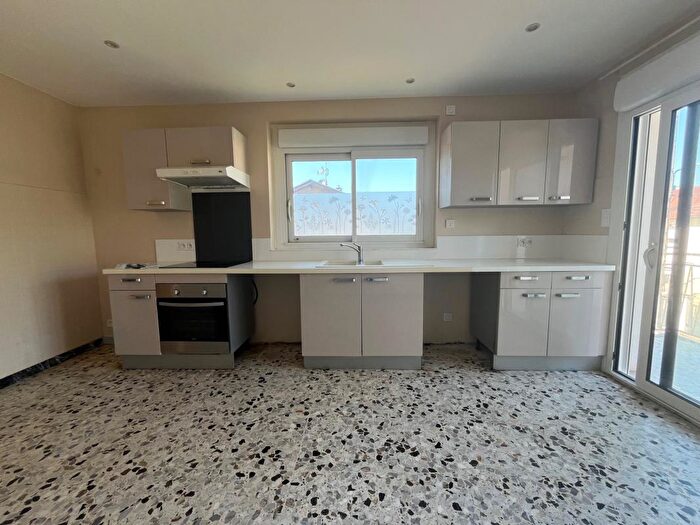 Échirolles, Village, La Commanderie : Appartement 4 pièces à louer