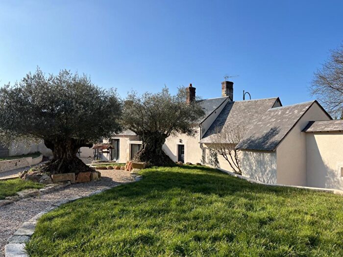 Maison à vendre - Saint-Éloy-de-Gy - 5 pièces - 4 chambres