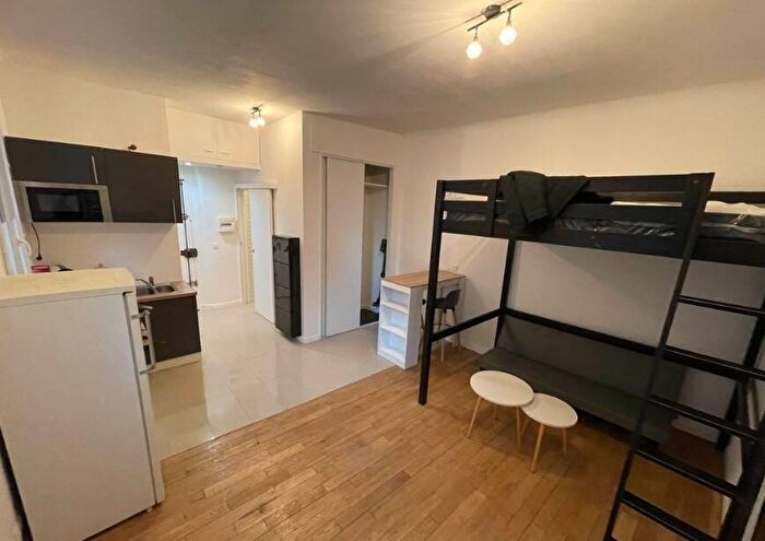 Sorano-Centre Ville, Vincennes : Appartement 1 pièce à louer