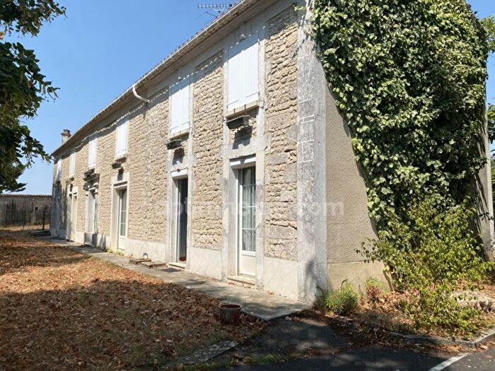 Champniers : Maison 9 pièces à vendre