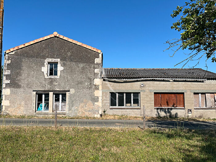 Maison 2 pièces à Petosse, à vendre