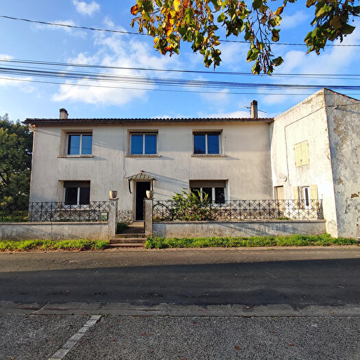 Maison à vendre - Brizambourg - 5 pièces - 3 chambres
