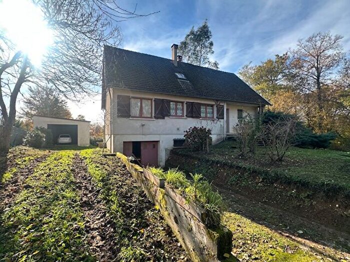 Maison à vendre - Saint-Amand-en-Puisaye - 6 pièces - 5 chambres