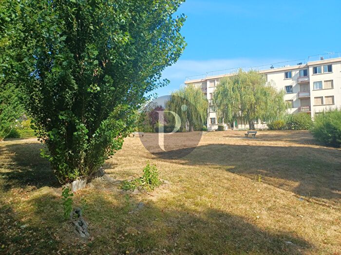 Verrières-le-Buisson, Salvert, Marienthal, Vaupéreux, Bois des Verrières : Appartement 4 pièces à vendre