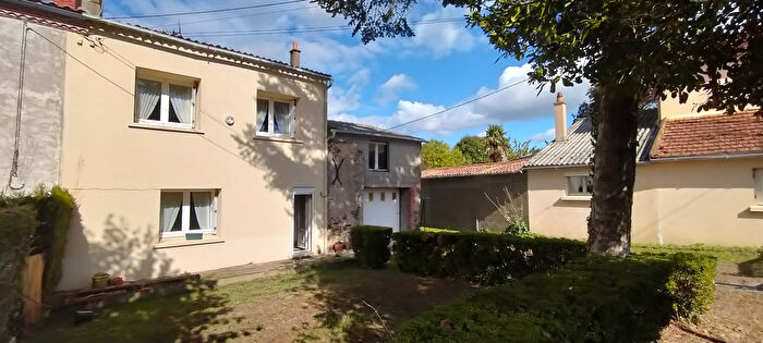 Le Fuilet : Maison 4 pièces à vendre