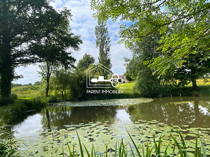 Maison à vendre - Saint-Agnant-de-Versillat - 11 pièces - 7 chambres