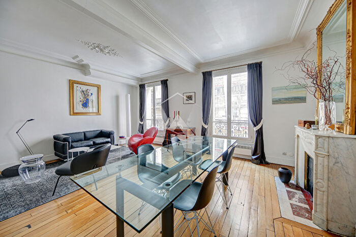 Appartement à vendre - Paris e , Auteuil-Nord, Jasmin, Mirabeau - 2 pièces - 1 chambre