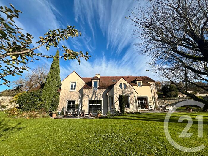 Nesles-la-Vallée : Maison 10 pièces à vendre