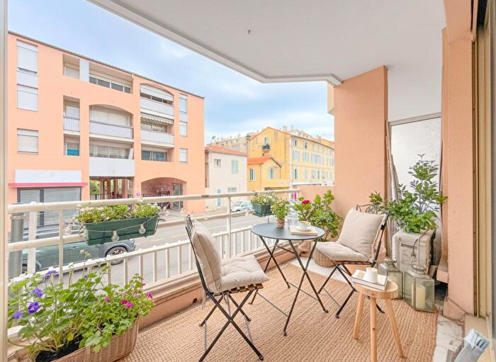 Appartement à vendre - Cagnes-sur-Mer, Centre-ville - 2 pièces - 1 chambre