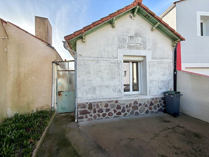 Maison à vendre - Saint-Gilles-Croix-de-Vie - 4 pièces - 2 chambres