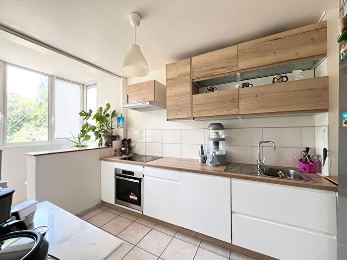 Appartement à vendre - Besançon, Montrapon, Fontaine Ecu, Montboucons, Montjoux - 4 pièces - 3 chambres