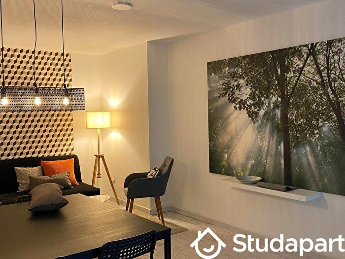 Appartement à louer - Centre Ville, Aix-en-Provence - 3 pièces - 2 chambres