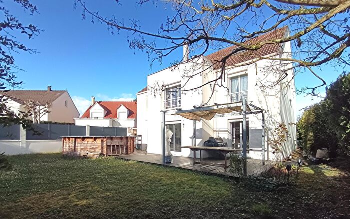 Courdimanche - Maison 8 pièces à vendre