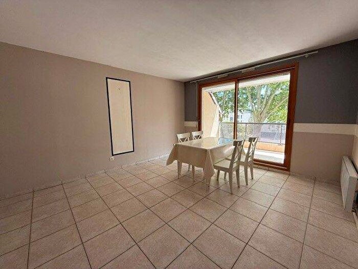 Le Bourg, Fontaines-sur-Saône : Appartement 2 pièces à louer