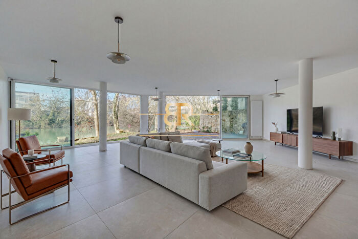 Maison à vendre - Saint-Maur-des-Fossés, La Varenne - 14 pièces - 8 chambres