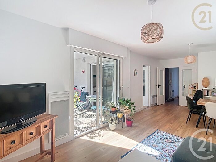 Appartement à louer - Montélimar, Centre-ville - 3 pièces - 2 chambres