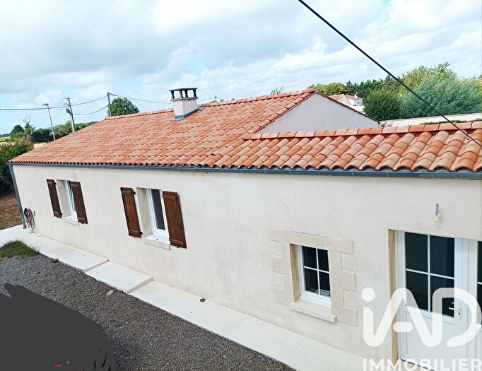 Maison à vendre - Corme-Royal - 5 pièces - 2 chambres