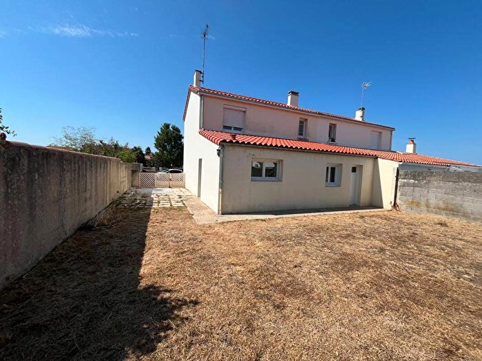 Maison 4 pièces à Le Bourg, Les Sables-d'Olonne, à louer