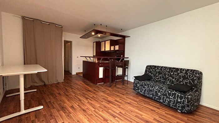 Appartement à vendre - Saint-Germain-en-Laye, Centre-ville, Quartiers forestiers - 1 pièce