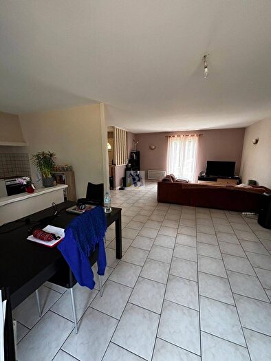 Maison 4 pièces à louer - Puymoyen