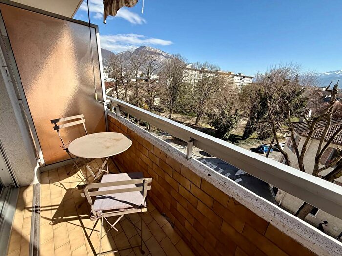 Allies-Clos dOr, Grenoble - Appartement 3 pièces à louer