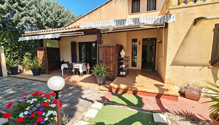 Les Angles : Maison 4 pièces à vendre