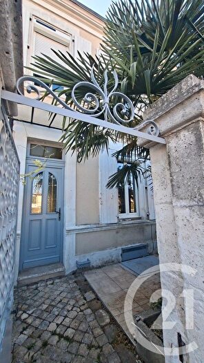 Maison 5 pièces à Gond-Pontouvre, à vendre