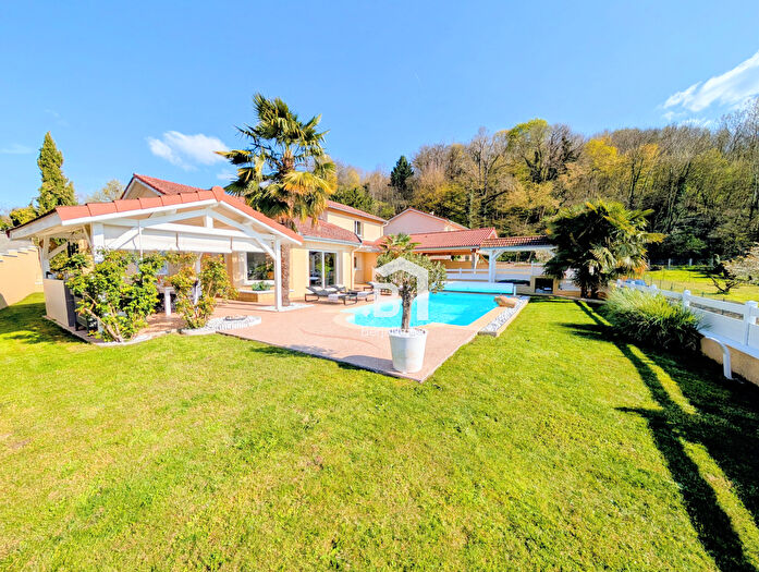 Maison à vendre - Bourgoin-Jallieu, Champfleuri et sa ceinture verte - 6 pièces - 4 chambres