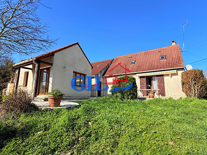 Maison à vendre - Ozouer-le-Voulgis - 5 pièces - 3 chambres