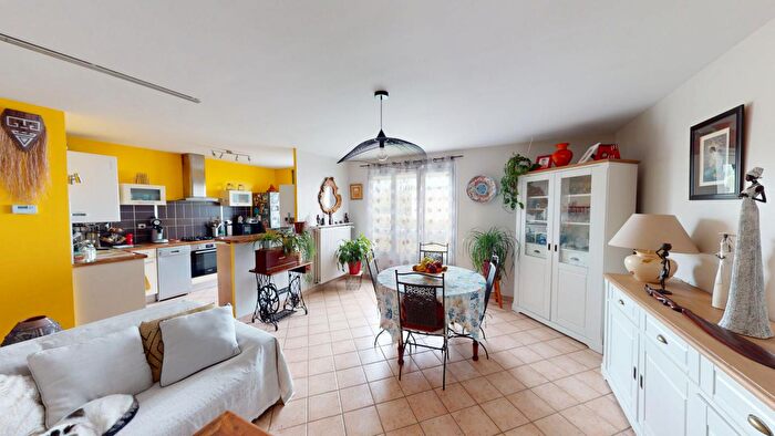 Appartement à vendre - Saint-Jean-de-la-Ruelle, Gambetta, Madeleine, Dix Arpents, Clos Neuf - 4 pièces - 3 chambres