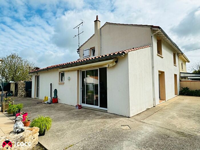 Maison à vendre - La Roche-sur-Yon - 6 pièces - 3 chambres