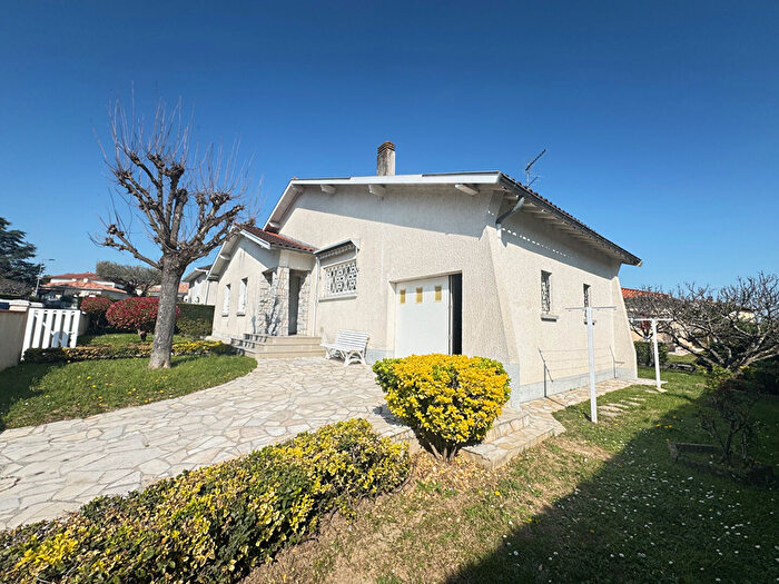 Maison à louer - Saint-Jean - 4 pièces - 3 chambres