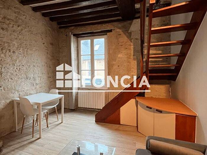 Appartement à louer - Coeur Centre Ville, Bayeux - 2 pièces - 1 chambre