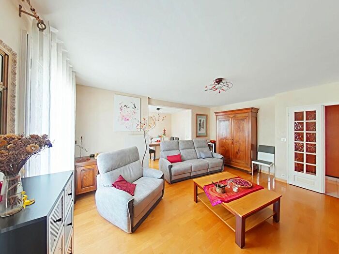 Joué-lès-Tours, Centre-ville - Appartement 4 pièces à louer