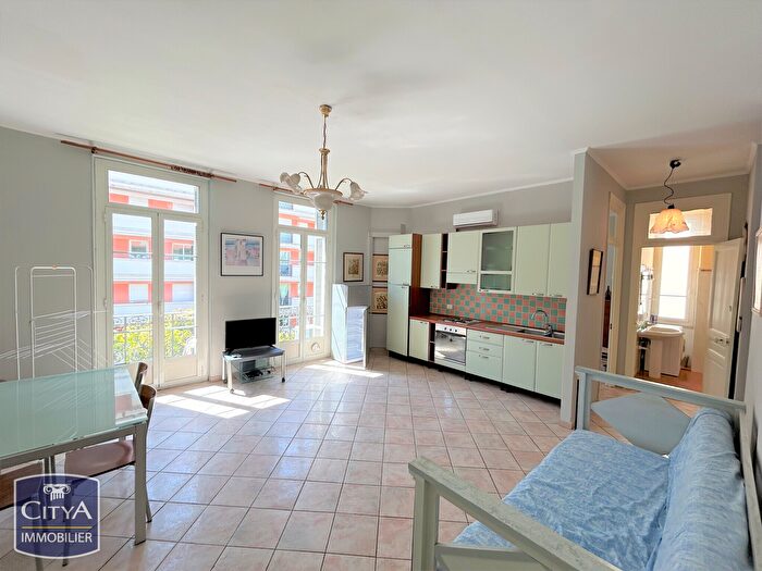 Menton, Hôtel de Ville, Vieille Ville, Musée, Madone, Carnolès : Appartement 4 pièces à vendre