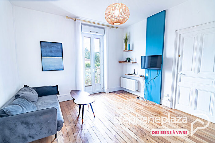 Appartement à louer - Bourg-en-Bresse, Gare, Peloux-Mail, Citadelle - 4 pièces - 3 chambres