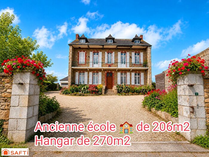 Maison 10 pièces à Penvénan, à vendre