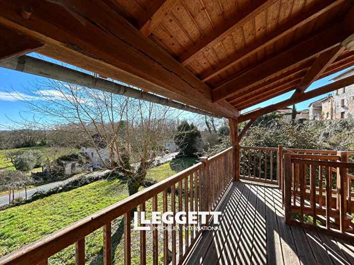 Maison à vendre - Aubeterre-sur-Dronne - 7 pièces - 5 chambres