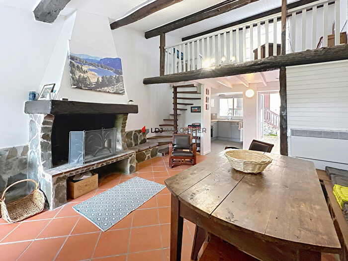 Maison à vendre - Campôme - 5 pièces - 4 chambres