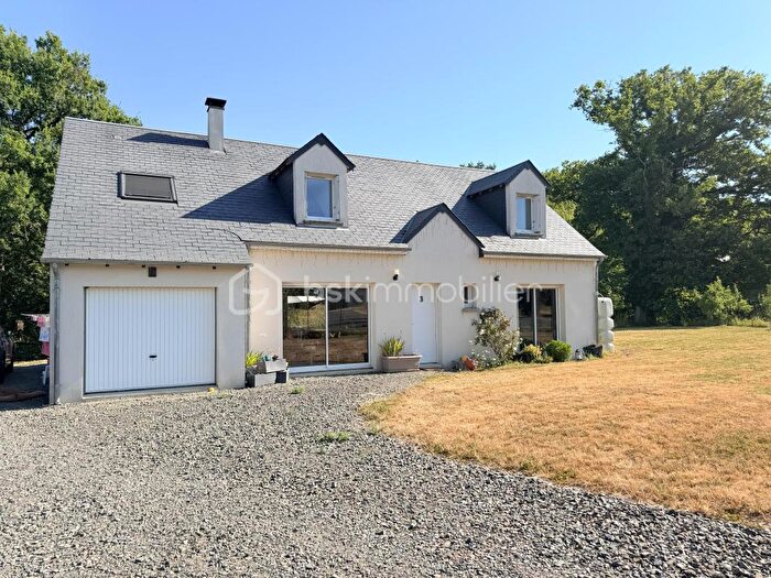 Beaumont-la-Ronce : Maison 6 pièces à vendre