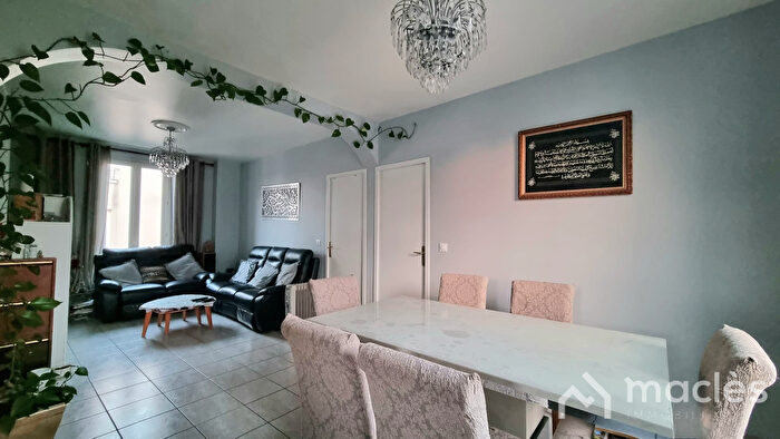 Appartement à vendre - Aubervilliers, Robespierre, Cochennec, Péri - 3 pièces - 2 chambres