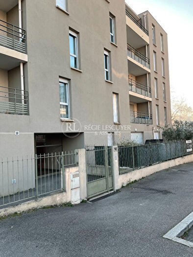 Caluire-et-Cuire, Le Bourg - Appartement 3 pièces à louer