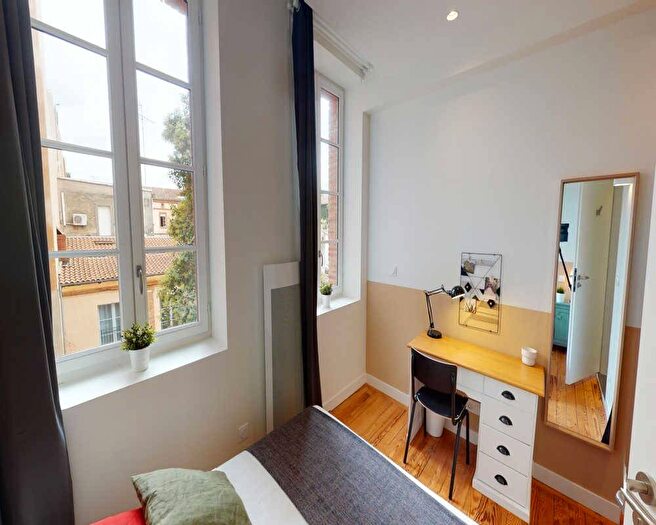 Appartement à louer - Arnaud Bernard, Toulouse - 5 pièces - 9 chambres