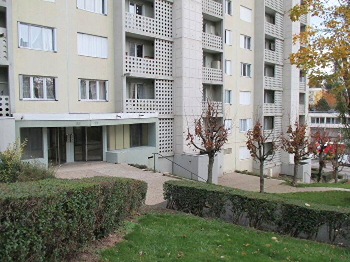 Appartement à louer - Monthieu-Saint François, Saint-Étienne - 1 pièce