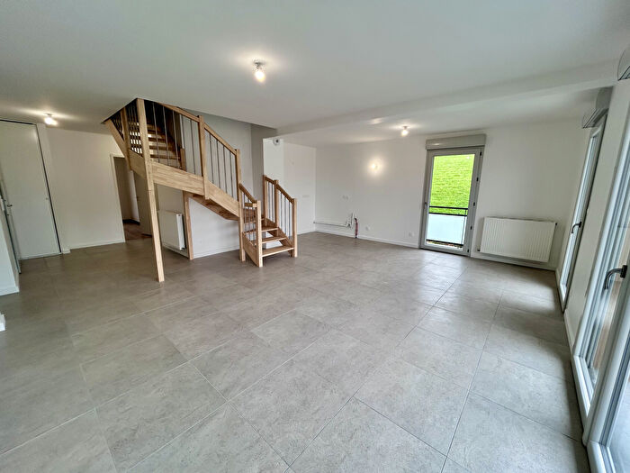 Appartement à vendre - Saint-Marcellin - 6 pièces - 5 chambres