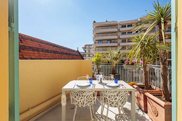 Appartement à vendre - Menton - 3 pièces - 2 chambres