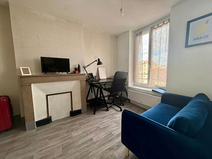 Appartement à louer - Hyper Centre-Vieille Ville, Saint-Étienne - 1 pièce