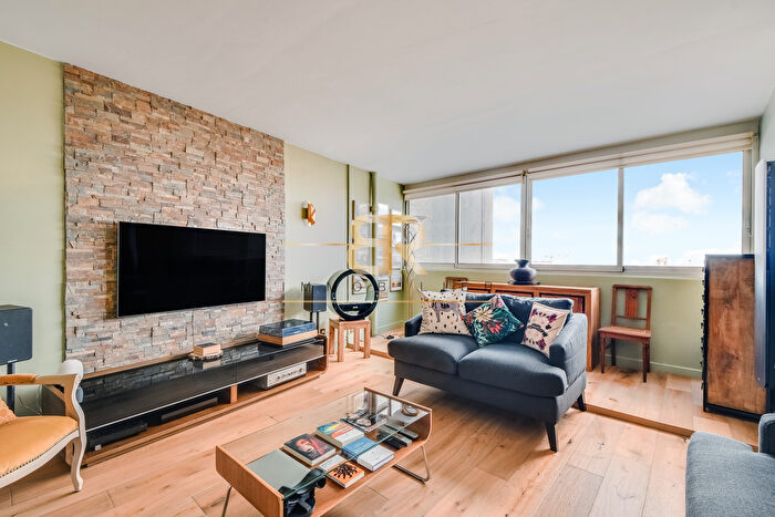 Appartement à vendre - Courbevoie, Hôtel de ville - 4 pièces - 3 chambres