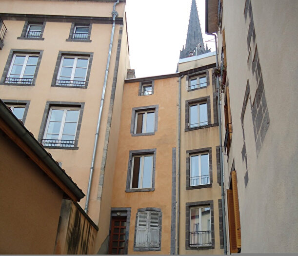 Appartement à louer - Clermont-Ferrand, Delille, Cathédrale, La Gare - 1 pièce