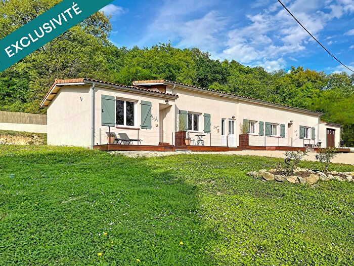 Maison à vendre - Aurignac - 8 pièces - 5 chambres